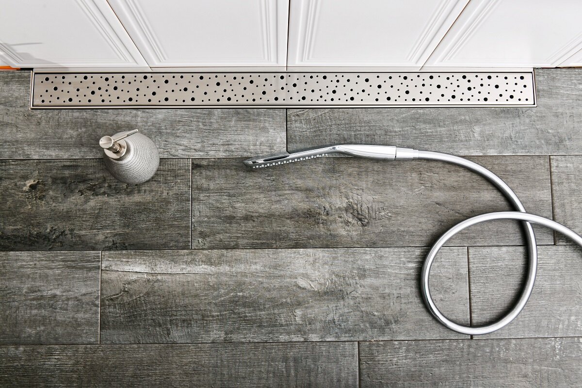 Дренажный канал Creto Points CRE-950PN, 95 см, решетка перфорированная с рамкой, хром, купить в ...